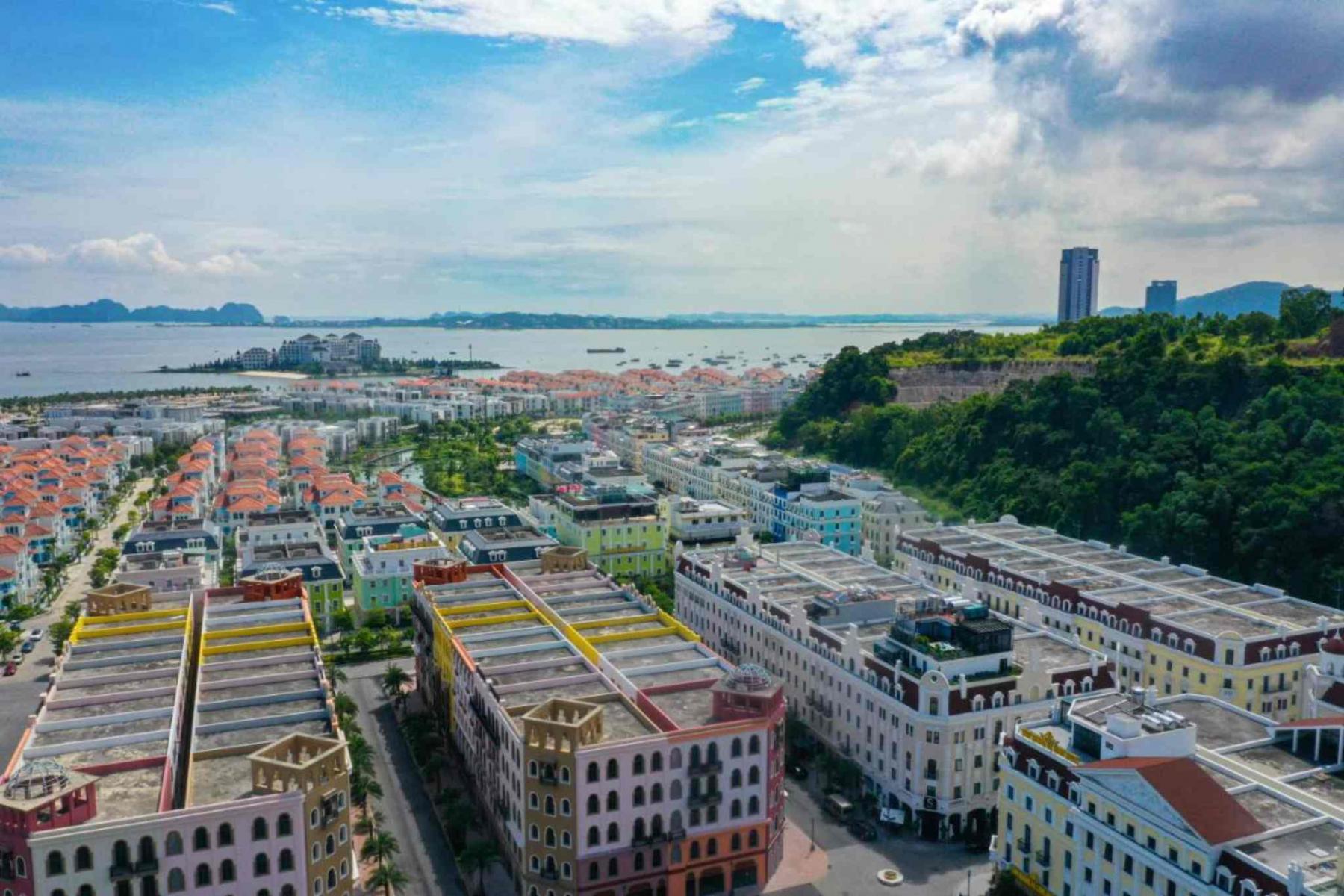 Review The Secret Ha Long Hotel - tận hưởng không gian sống trong lối ...