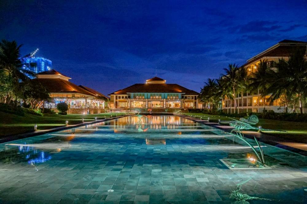 Review Pullman Đà Nẵng Beach Resort - “cung điện” nguy nga giữa lòng ...